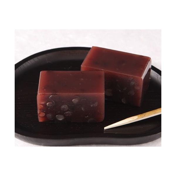 「極上大棹羊羹大納言」は最高品質の煉羊羹に大粒の大納言小豆を練りこんだ羊羹です。◆内容量：800g◆大きさ：258×85×60(mm)◆お日持ち：6ヶ月以上12ヶ月未満※こちらの羊羹は1本800ｇの大変ボリュームのある羊羹です。もちろんどの...