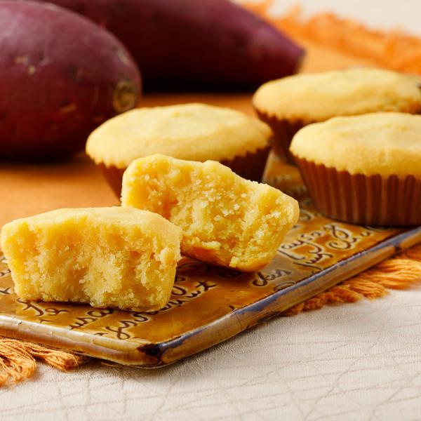 なごみの米屋の地元、成田で穫れたさつまいものペーストを使い、 しっとりとして口溶けなめらかな食感に仕上げました。 成田のさつま芋「クイックスイート」を使用したさつま芋ペーストと、和菓子の原料である白あんに砂糖などを加えて「さつま芋あん」を作...