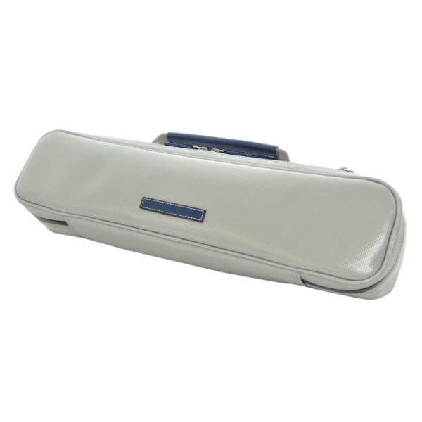 C管 フルートケースガード  「Amadeus/wf」マットライトグレー / 本革紺ハンドルスタンダード版、「Amadeus/wf」シリーズの本革ハンドル&amp;本革ネーム版です。Colorマットライトグレー / 本革紺ハンドルNAHOK...