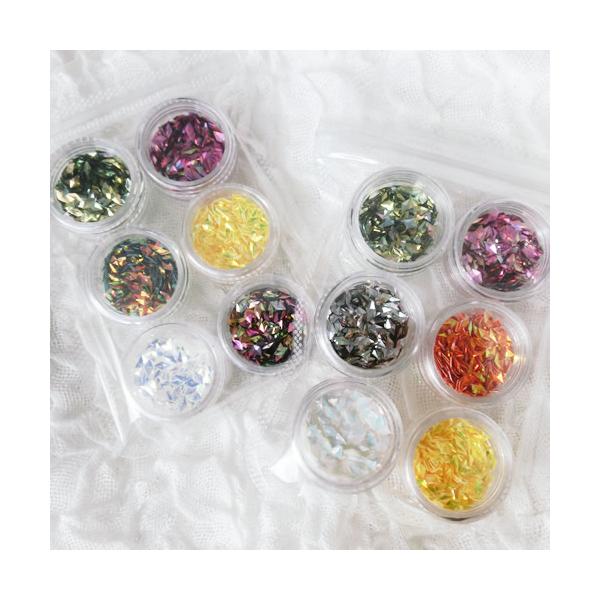 ジェルネイル/レジン封入に　ダイヤ 菱形 6色セット ホログラム●少し膨らみのある立体的ホログラムの6色セットが2タイプ！ホワイト系 ピンクパープル系 イエロー系 オレンジ系 シルバー系 ブラック系●ひし形 ダイヤ型の色々なカラーで個性的な...
