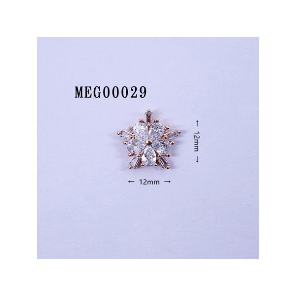 品番：ＭＥＧ０００２９Meg先生プロデュースの商品です。ゴージャスで切れ味のあるデザインのビジューパーツです。　　　　　　　　　　　　　　　　　　　　　　　　　　　　　　　　　　　　　　　　キラキラスターをモチーフとしたジルコニアビジューパ...