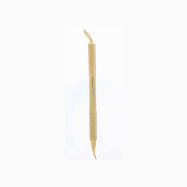 ＱＱＣ１６ＳＩＭＰＬＹネイルプッシャーは優しくフィットするよう考案されたプッシャーです。カップに４５度の角度をつけることで手首の負担を軽減し、どんな地爪の方にもフィットして優しく甘皮を押し上げます。【シルバーよりリニューアル】４０ｇＷ４０×...