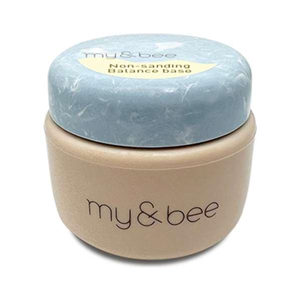 バランスのとれたノンサンディングベースジェル☆密着力に優れているがソークオフもしやすくソークオフ施術におすすめ♪サラッとしたテクスチャで塗布しやすく透明感がきれいで白濁しません！すべてにおいてバランスのとれたベースジェルです♪サロンワークで...