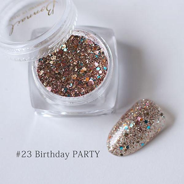 #23　バースデーパーティー加えて楽しめるアディングシリーズ。ジェルに重ねて、混ぜて、自由にアレンジできます。内容量:1.7g