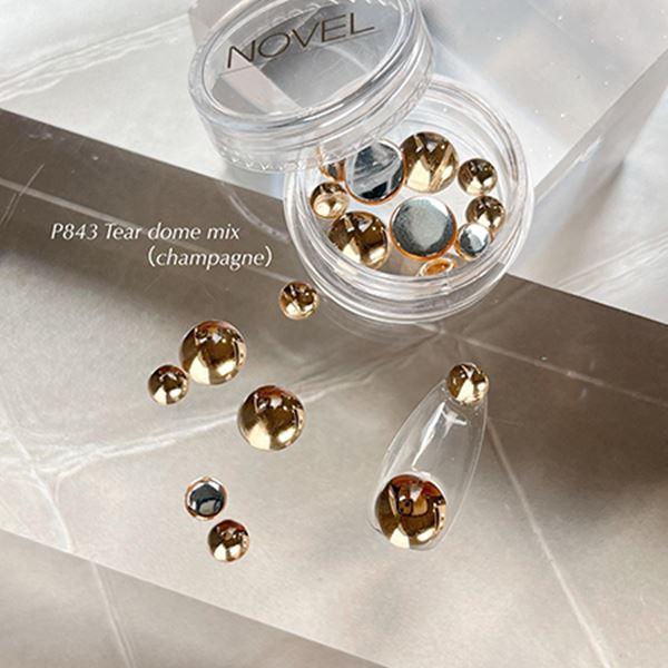 ｃｈａｍｐａｇｎｅプルッとした瑞々しいパーツです。半球型で背面がコーティングされている為、下のカラーや素材を透かすことなく存在感を発揮します。５ｍｍ×１０ｐ，８ｍｍ×６ｐ