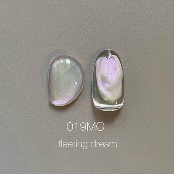 fleeting dreamふわふわテクスチャーなのに凹凸のあるデザインが楽しめる「マットクレイMC」シリーズです。漆喰のようなテクスチャーはブラシを使い分けることでさまざまな質感アートにお使いいただけます。ノンワイプジェルなのでミラーパウ...