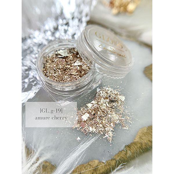 GL_g-19ピンク系オーロラグリッターに、ミラーフレークや糸状ホログリッターなど複数のキラメキをmix。ピカッとした輝きが存在感を放ちながらも、柔らかなオーロラの粒子が上品に光り輝きます。