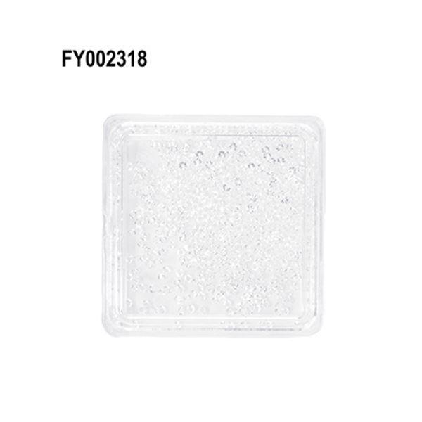 FY002318直径1mmの極小のガラス製ストーンです。小さいながらもしっかりカットが入っているバイコーン型(ソロバン型)なので光を受けて強く輝き、ダイヤモンドダストのような幻想的なきらめきが楽しめます。クレイジェルなどに埋め込んで使うなど...