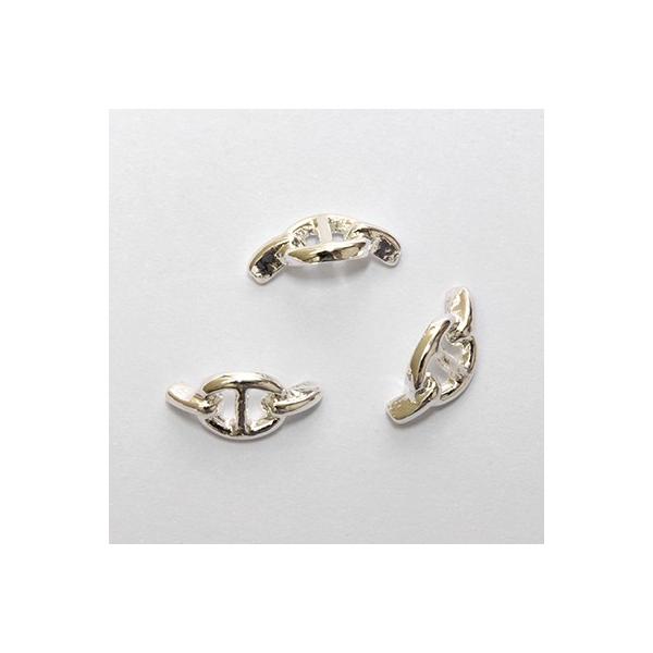 小林めぐみ先生プロデュース商品です。根元や真ん中に乗せやすいようカーブの角度にとことんこだわりチェーンを抜き取ったように仕上げました。 これひとつでも存在感大です。 背面カーブありサイズ：縦5mm×横1cm×高さ3mm内容量：3P