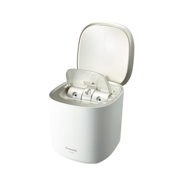 ナノケア初！ 化粧水ミスト搭載スチーマー、誕生ナノサイズの温スチームと新開発・化粧水ミストのダブル保湿。お手持ちの化粧水を微細化して、顔にまんべんなく噴霧。なりたい肌に合わせて選べる、自動温冷プログラム搭載。2020年11月01日発売予定