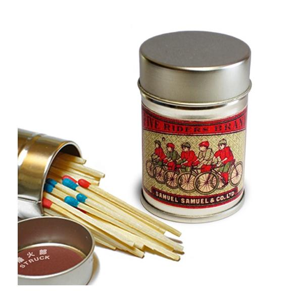 レトロラベル缶マッチ・自転車シリーズは、防湿効果と安全性を保持できるよう缶ふたの内側にマッチを擦って火をつける側薬を張り、マッチの軸向きは火のつく頭が下になります。