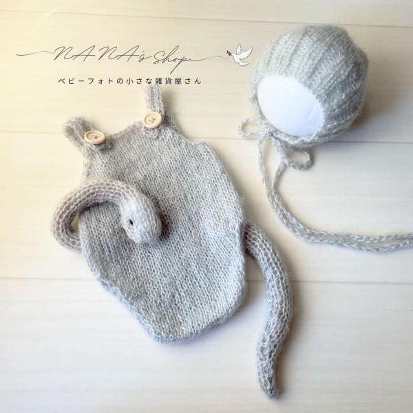 ニューボーンフォトのコスチューム、シンプルなへびボンネットとオーバーオール、へびのあみぐるみの3点セット。\2025年の巳年の年賀状にぴったり?/その他のへび年コスチュームも出品しています?こちらの衣装は、とってもふわふわの毛糸を使っている...