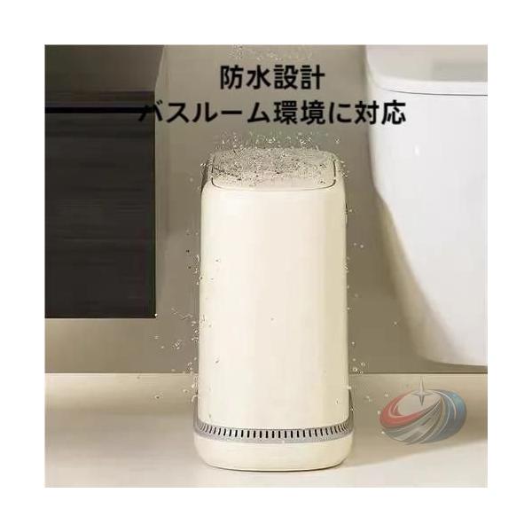【ふた付き ゴミ箱】ふた付き長方形のゴミ箱、ふたのボタンを押すだけで開閉します。フタは密閉されており、臭いの逃げを効果的に防ぐことができます、夏の高温による嫌な臭いを避けてください。さらに、見苦しいビニール袋や見苦しいゴミを隠して、整頓され...