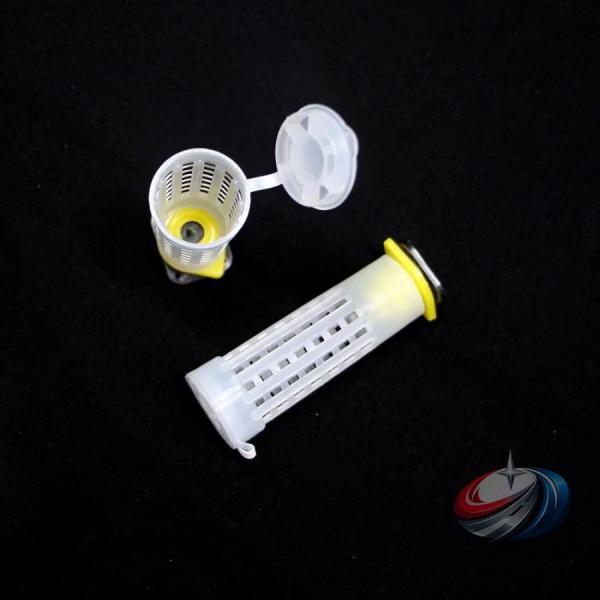 日本蜜蜂や西洋蜜蜂に使用できる王籠、逃去防止器女王バチをキャッチし、それをセキュアに維持するために使用されます。材質：プラスチック　サイズ（約）：全長：80mm / 3.15in; 外径：25mm / 0.98in、内径：18~23mm /...