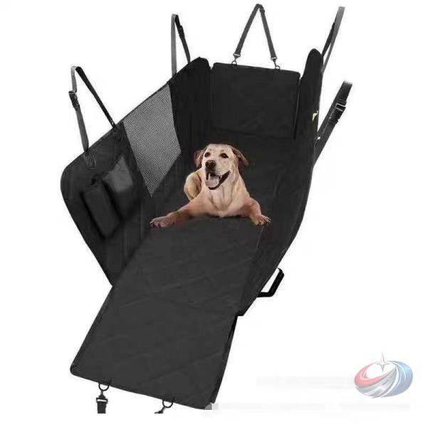 【ペット用ドライブシート】車の後部座席用のペット用ドライブシートです。車を汚す事なく、愛犬やペットと一緒に車でお出掛けする事ができます。【ペットを連れてドライブに行こう】犬や猫のペットと一緒にお出掛けしたい。でも、車の座席が汚れるのは困る。...