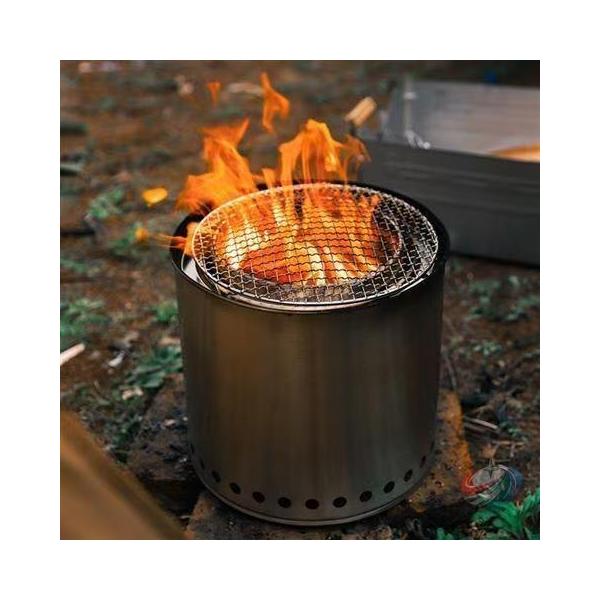 【商品説明】二次燃焼効果が高い為、通常燃焼時に起こりがちな白煙なども燃やし切り、煙が出にくく、火力も強い構造となっています【仕様(スペック)】33×34cm(外径×高さ）燃焼部サイズ：17×23cm(口径×深さ)収納サイズ35×35cmゴト...