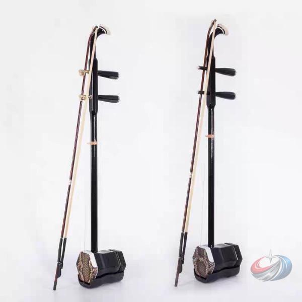 二胡は南風(「ミナミバイオリン」)とも呼ばれ、西洋では「中国のバイオリン」 「中国の2弦のバイオリン」と呼ばれることもある二弦系の弓楽器で、独奏楽器のほか、小アンサンブルや大オーケストラに用いられる。中国の擦弦楽器である胡琴族で最もポピュラ...