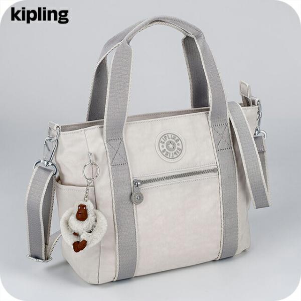 キプリング ショルダーバッグ レディース ブランド KIB9K80NR COOL FOG Kipling ライトグレー ◆Kipling（キプリング）は、1987年にベルギーのアントワープで誕生したバッグブランドです。いつも前向きな姿勢で生...