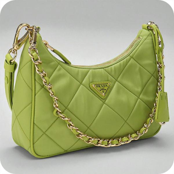 プラダ ショルダーバッグ レディース ブランド Re-Edition 1995 ミニバッグ バッグ レザー 1BC204 2AOS F0V96 PRADA グリーン ショルダーバッグ レディース 斜めがけ ブランド 高級 おしゃれ プレゼン...