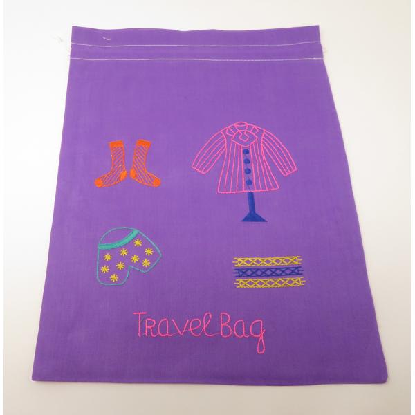 商品コード：NVDC5586商品名：かわいい刺繍入　巾着袋 ベトナム雑貨　パープル　TRavel Bag商品タイプ：小物いれ輸入国：ベトナムサイズ：37cm＊28cm材質：コットン裏面：無地裏地：無しデザインの可愛いベトナムの刺繍入り巾着袋...