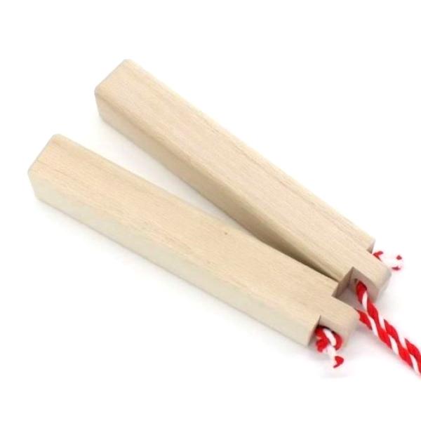 お祭りや夜警の際に使われる拍子木でございます。こちらの拍子木は主に大人神輿の渡御の際にご使用になります。※6枚目の画像に載っております拍子木(中)・拍子木(特大)は付属しておりません。大きさの違いをお分かりいただくために、掲載しております。...