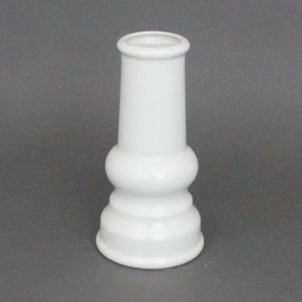 横幅が90〜110cmの神棚にお供えするのに適した榊立です。お榊を入れて、神棚にお供えします。販売単位は1本ですので、ご注意下さい。・サイズ：高さ約15cm 底寸法約7,5cm・素材：陶器製※4枚目の画像に載っております榊(造花)は附属して...