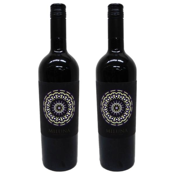 南イタリアを特有の豊満な果実味とふくよかな甘みがあります。アタックはやや強めで、黒系果実のチェリーやカシスを思わせる香りもあります。プリミティーヴォ、ネグロアマーロ、マルヴァジーア・ネーラとプーリアで造られた土着品種を使用。（合う料理：肉じ...