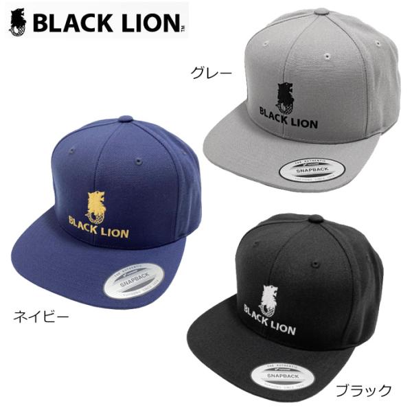 BLACKLIONロゴマーク刺繍が入ったFLAT CAP。 キャップボディは幅広く使われているYUPOONGクラシック仕様。 サイズ:フリー