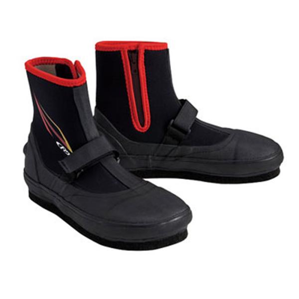 フェルトソールの鮎タビです。足先ガード仕様。脱ぎやすいファスナー付き。