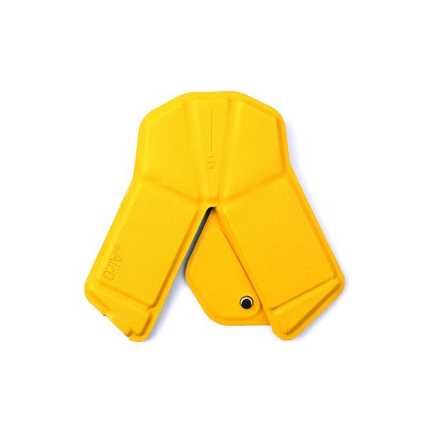 【OriMouse(オリマウス)は、0.5秒で薄さ5ミリからフルサイズマウスに変形する折り紙構造のワイヤレスマウスです。携帯性を最優先した特殊設計に快適なクリックやスクロール、ポインター移動を実現しまし】 検索キーワード:　 キーボード／マ...