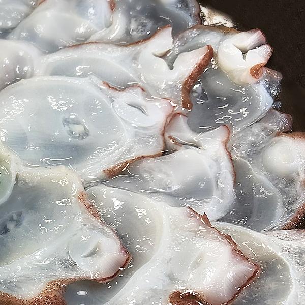 【（ まとめ買い 、 業務用 に）【産地直送】【冷凍便】製造者：株式会社 赤羽屋　青森県西津軽郡鰺ヶ沢町赤石町大和田３９−４３　TEL：0173-82-0138。※風味を保つため、冷凍にてお送りいたします。】 検索キーワード: タコ 蛸 o...