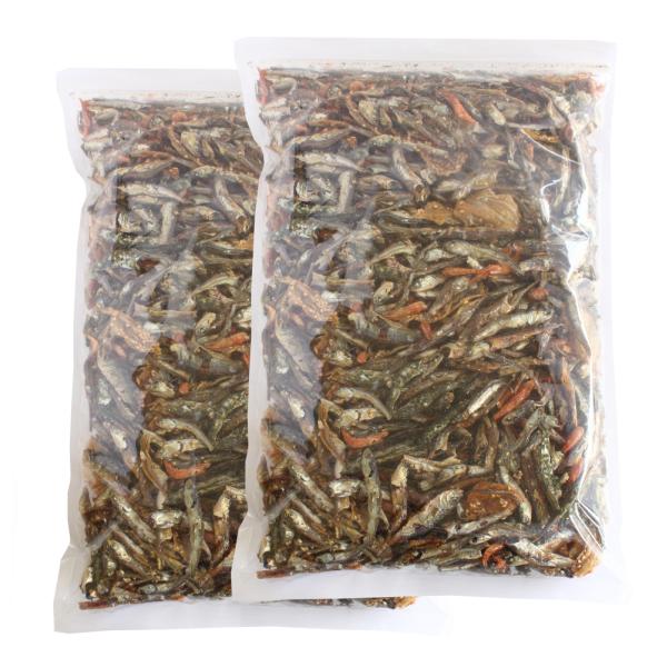 色々な小魚をミックスにしました。昔ながらの甘辛い味付けで、お酒のおつまみとしても、育ち盛りのお子様のおやつとしても最適な一品です。商品名：五色煮1kg×2名称：魚介乾製品原材料名：いわし、あじ、砂糖、えび、キビナゴ、澱粉分解物、食塩、ごま、...