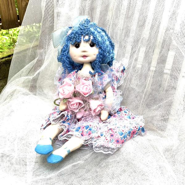 Severina　KatranイラストレーターARTISTハンドメイドドールインテリアドール手作り人形　お花を持った女の子身長約50cm