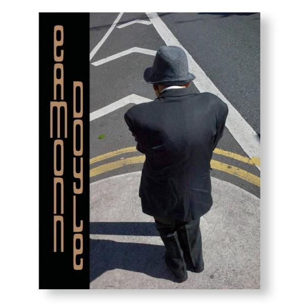 アイルランド人フォトグラファー、イーモン・ドイル（Eamonn Doyle）の作品集。2019年3月から4月にかけてダブリンの「王立ハイバーニアン・アカデミー（Royal Hibernian Academy of Arts）」内「RHA G...