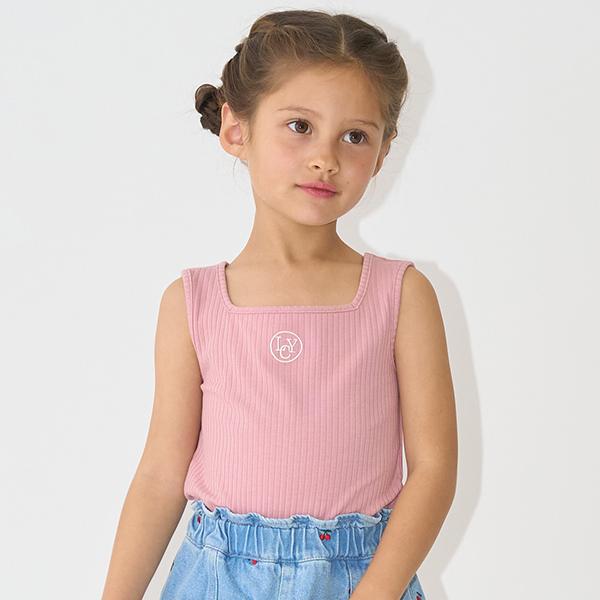 ■トドラー■スクエアネックデザインが魅力のタンクトップです。フロントのワンポイントロゴがアクセント!伸縮性のあるリブ素材を使用しているので、体に程よくフィットし、着心地も抜群です。シンプルなデザインなので、どんなボトムスにも合わせやすく、着...