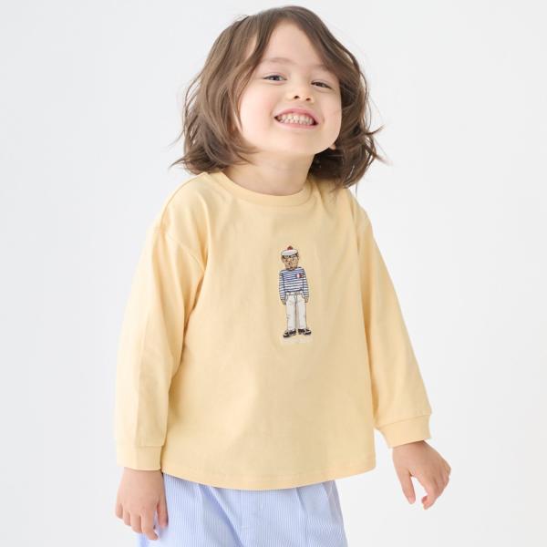 ■トドラー■カラーごとに異なる装いのテディベアを、繊細な刺しゅうで表現した長袖Tシャツです。大きめのモチーフで華やかさを演出しながら、デニムやスカートなど幅広いボトムに合わせやすい一枚。細かな刺しゅうで高見えし、お出かけ着としても活躍します...