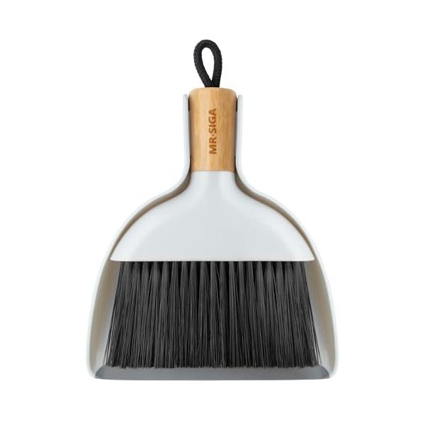 ホワイト/コンパクト/TOMPOL-CXJ-1017-71・Size:コンパクト・パッケージ個数:1・MR.SIGAミニ ほうきとちりとり セットは、持ちやすい天然竹製ハンドルと洗練されたサンプルなデザインが特徴です。幅は15.9で、長さは...