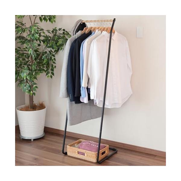 マットブラック/幅46×奥行44.5×高さ145cm/BLH-S(MBK)・Color:マットブラックPatternName:L型・パッケージ個数:1・L型で省スペース圧迫感のないすっきりとしたL型デザインのハンガーラックです。木目調とギラ...