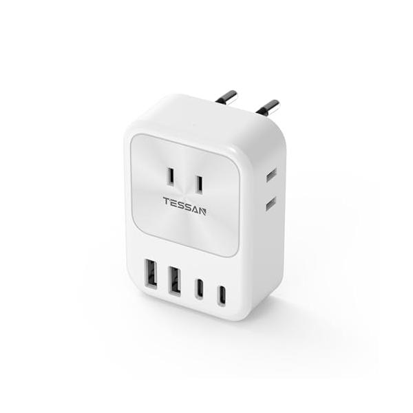 7台同時充電-/-/TS-TA01JPEU・Style:7台同時充電・パッケージ個数:1・7台同時充電対応 Cタイプ 変換プラグは変換プラグは3口AC口、2ポートのUSB-Aと2ポートのUSB-Aを搭載し、合計7台のデバイスを充電。別途充電...