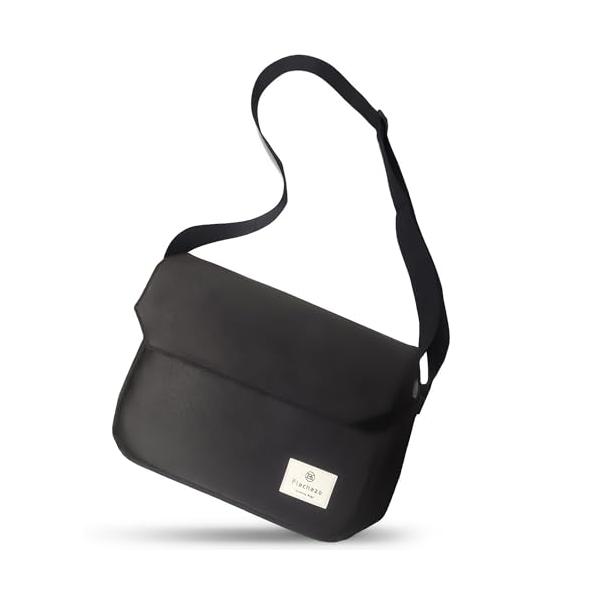 コンテンポラリーlogo ブラック/28 x 8 x 20 cm/DJB-RFID-001・Color:logo ブラック・多機能収納サイズ(長さ*幅*高さ):28*8*20cm。500mlペットボトル、10.5インチipad、折り畳み傘が...