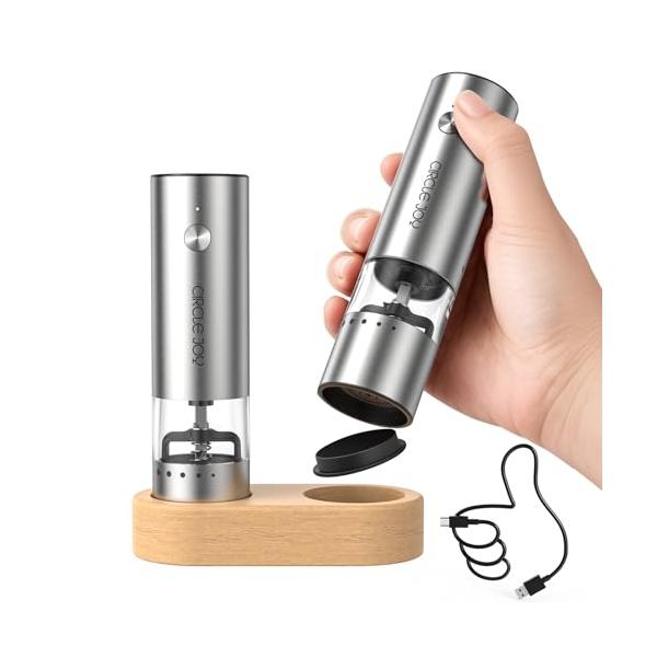 セットと木製ベース - シルバー/セットと木製ベース/-・Color:セットと木製ベース - シルバー・?? キッチンもアウトドアも OK！ミニ可愛デザイン小ぶりで持ち運びしやすく、キッチンでの日常調理やピクニックの際にも便利に塩・胡椒を挽...