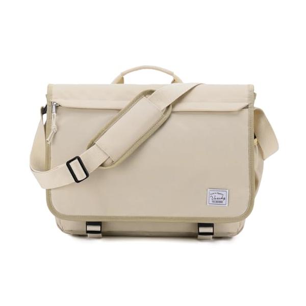 斜め掛けバッグベージュ/中型 (Ch?gata)/-・Color:ベージュ・抜群な収納力この大容量メッセンジャーバッグの蓋の下には2つファスナーポケットがあります。メインポケットの内側にはファスナーポケットと15.6インチPC柔軟な収納部付...