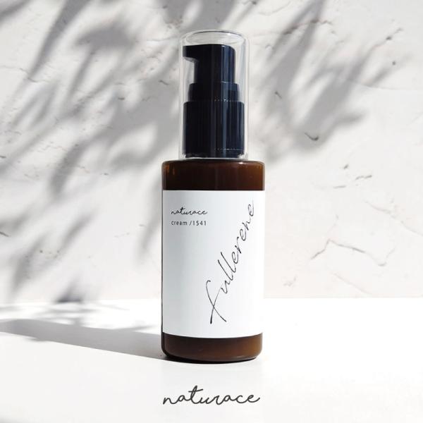 内容量:40g商品名:フラーレンフォースクリーム全成分：水、ホホバ種子油、BG、セテアリルアルコール、グリセリン、レウコノストック/ダイコン根発酵液、フラーレン、ローズマリー葉エキス、スクレロカリアビレア種子油、オプンチアフィクスインジカ種...