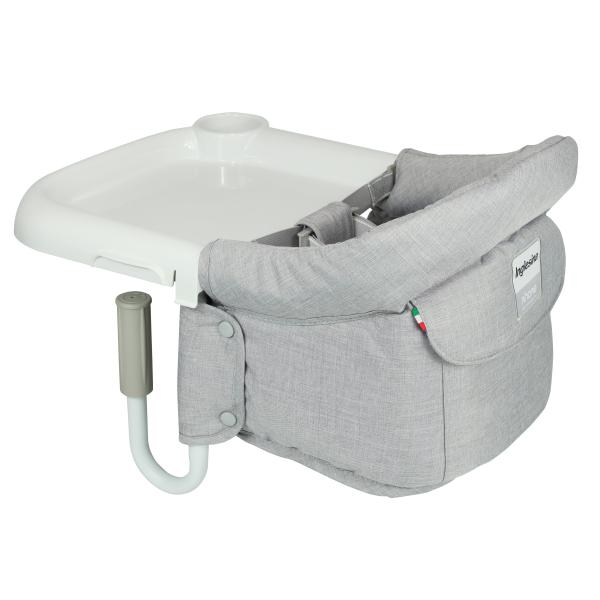 充実の機能性とデザイン性が魅力のイタリア発・スタイリッシュブランド、イングリッシーナのベビーチェア・ファスト。ファストは、お子様といつでも気軽に食卓を囲むことができるようにデザインされたベビーチェアです。テーブルの天板を挟んでアームを回転さ...