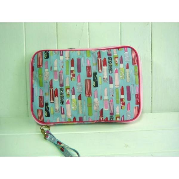 Ehako(エハコ) おむつポーチ ブルーリップス薄型(ビニールコーティング)ナチュラルリビングはあすつくに対応しています。●翌日お届け　平日15時・日祝14時までのご注文は翌日お届け　(対象地域：甲信越 北陸 関東 東海 関西 中国 四国...