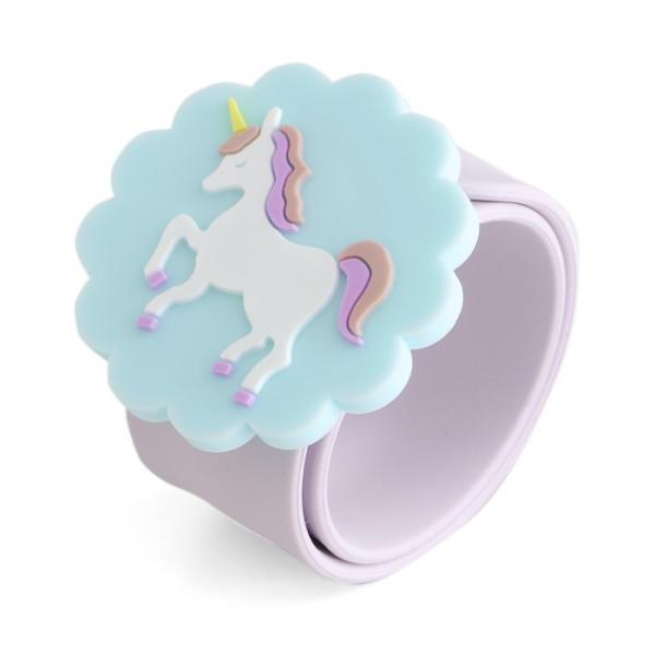 腕にパチッとするだけでクルっと簡単に巻き付き、小さなお子様でもカンタン装着♪虫の嫌いな香りで虫を寄せ付けません。お気に入りのモチーフを見つけてね♪■使用精油成分　ミント・シトロネラ■サイズ【バンド】縦22.5cm×幅2cm【モチーフ】直径4...