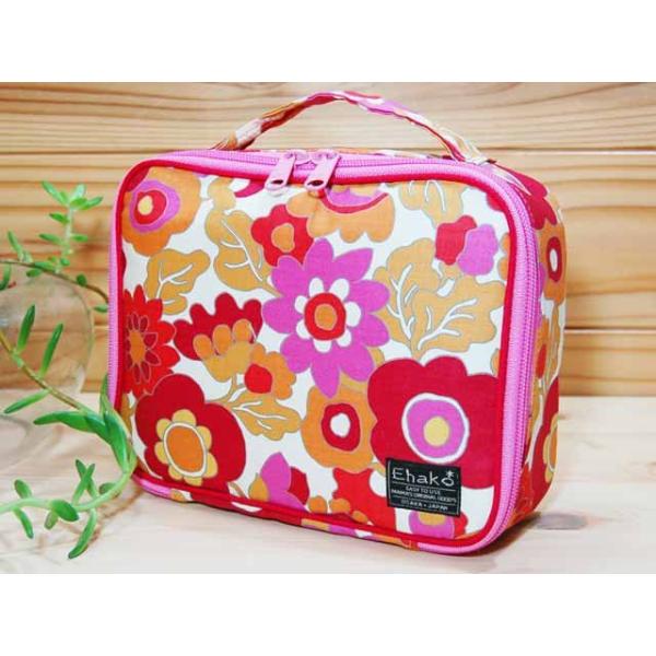 Ehako(エハコ) おむつポーチ レトロフラワーホワイト Pナチュラルリビングはあすつくに対応しています。●翌日お届け　平日15時・日祝14時までのご注文は翌日お届け　(対象地域：甲信越 北陸 関東 東海 関西 中国 四国 九州)●土日祝...