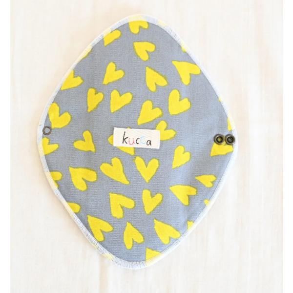 【kucca】とはkucca(クッカ)とは、店主のモロイ氏が自身の妊娠、出産、育児を通して、実際にしようする赤ちゃんとママの気持ちになって企画、制作された布おむつブランドから生まれた、布ナプキンシリーズ。不快感による肌ストレスや、石油系ポリ...