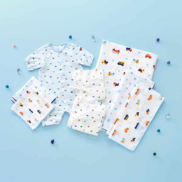 ミキハウス ホットビスケッツのスターターセット８点 出産準備セットです。新生児肌着2枚（短肌着1枚、コンビ肌着1枚）、プレオール1枚、ガーゼハンカチ2枚、ガーゼタオル2枚、ガーゼバスタオル1枚 の計8点。もうすぐ赤ちゃんをお迎えする皆さんへ...