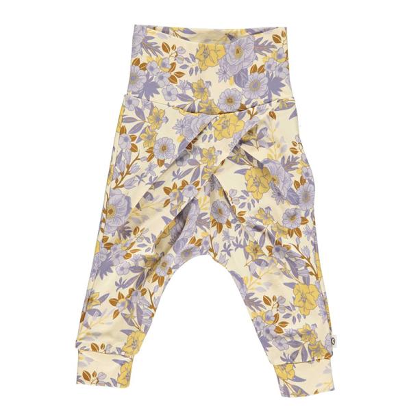 【グリーンコットンとは】デンマーク発、豊かな心を育む子ども服。グリーンコットン （ GREENCOTTON ) は、世界で最初にオーガニックコットン100％のTシャツを作った老舗のオーガニックコットンブランド。業界において最も厳しいと言われ...